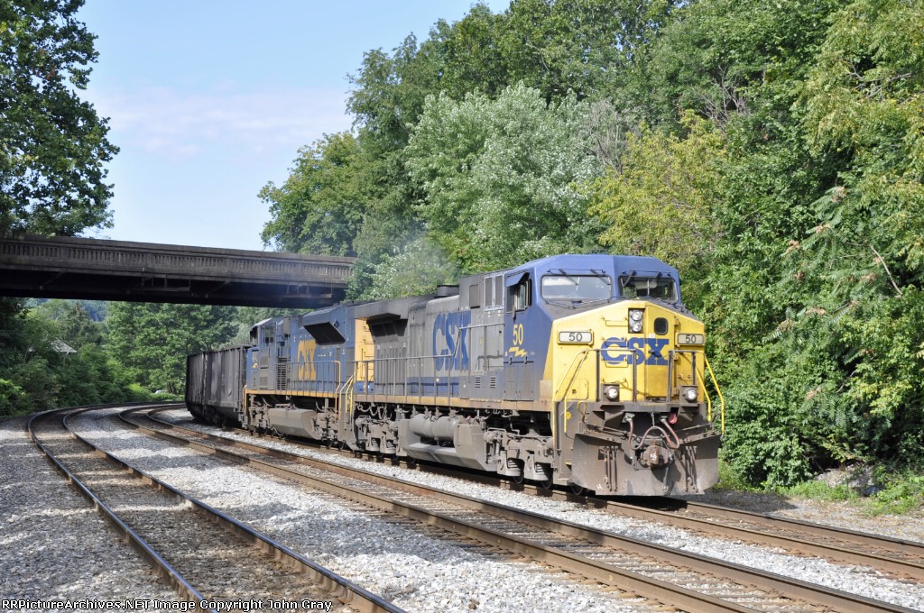 CSXT 50 (AC44CW) and CSXT 4843(SD70ACe) bring black gold off the Old Main Line on U732